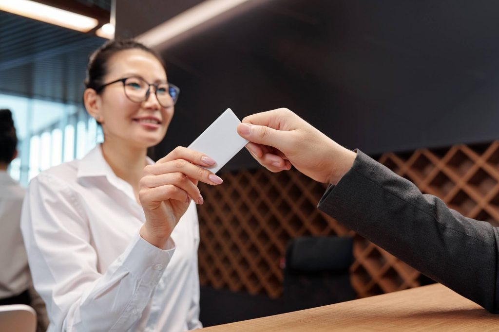 8 Amazing Tips for Designing Business Cards in 2020